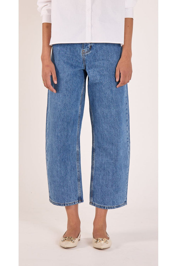 Feather + Noise – Harper & Co Boutique